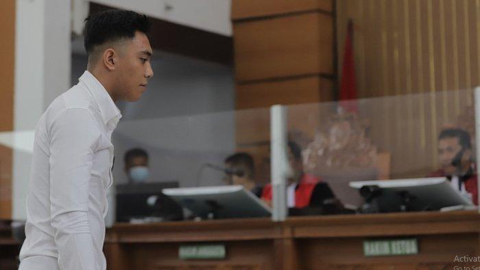 Mario Dandy Divonis 12 Tahun Penjara, Hakim Perintahkan Jual Rubicon dan Bayar Restitusi - Pos ...