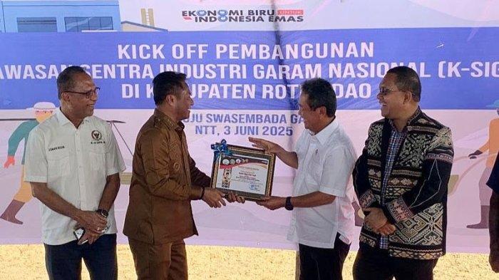 Menteri Trenggono Dijuluki Pangeran Laut oleh Orang Rote - Pos-kupang.com