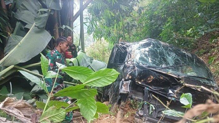 Penumpang Pikap yang Terjung ke Jurang di Manggarai Timur Dirujuk ke RSUD Borong - Pos-kupang.com