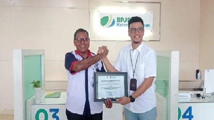 GM KSP Kopdit Swasti Sari Terima Penghargaan Paritrana Award dari BPJS Ketenagakerjaan NTT - Pos ...