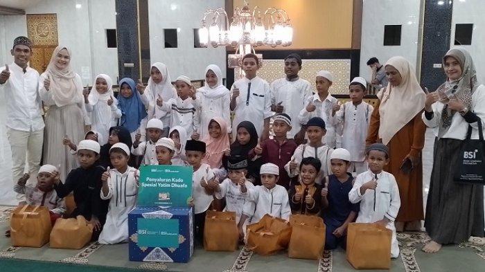 Ramadhan 2024, BSI Gandeng DMI Cabang Kupang Salurkan 100 Paket Bantuan bagi Yatim Dhuafa - Pos ...