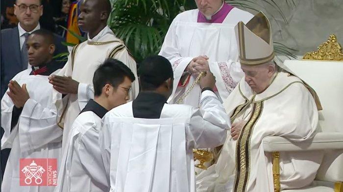 Paus Fransiskus Berdoa untuk Ukraina Saat Gereja Timur dan Kristen ...