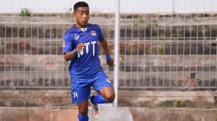 Sosok Ronald Sambi, Juru Gedor Lini Depan Persebata Lembata yang Tampil ...