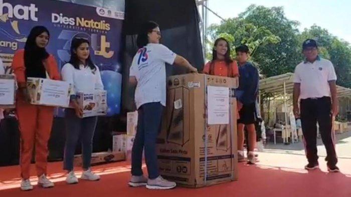 Peserta Jalan Sehat Bersama Universitas Terbuka Kupang Raih Hadiah ...