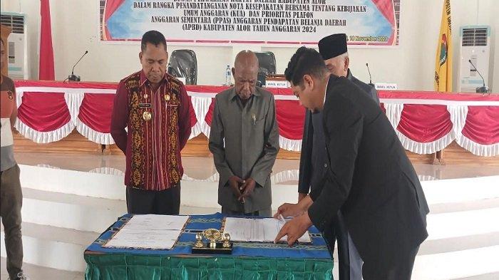 Penandatanganan KUA-PPAS Tahun Anggaran 2024, Target PAD Alor Meningkat ...