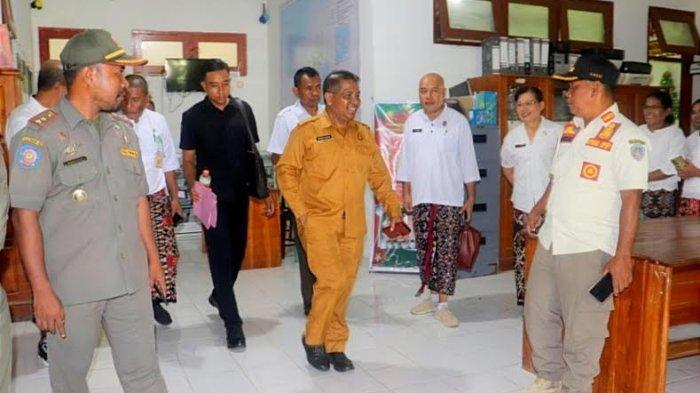 Hari Kedua Masuk Kerja, Penjabat Bupati Rote Ndao Sidak ke Sejumlah Perangkat Daerah - Pos ...