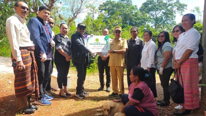 FKKH Undana Serahkan Bantuan 400 Dosis Vaksin Rabies di TTS - Pos ...