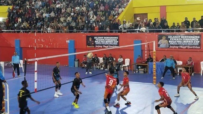 Kalahkan SMAN Kuanfatu, Tim Putra SMKN II SOE Raih Juara 1 Turnamen Bola Voli Bupati Cup I 2025 ...