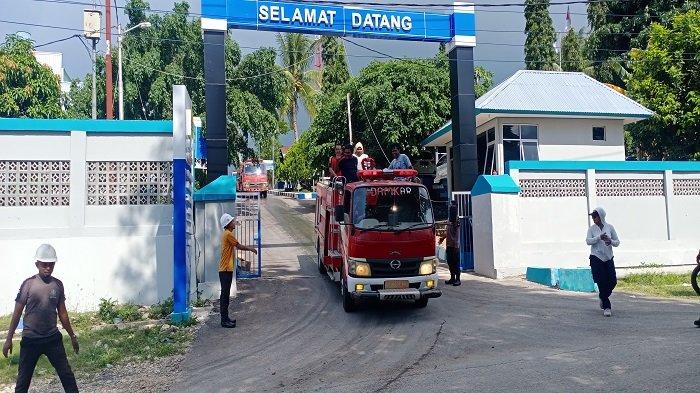 Cerobong Asap PLTD Tenau Kupang Terbakar - Pos-kupang.com