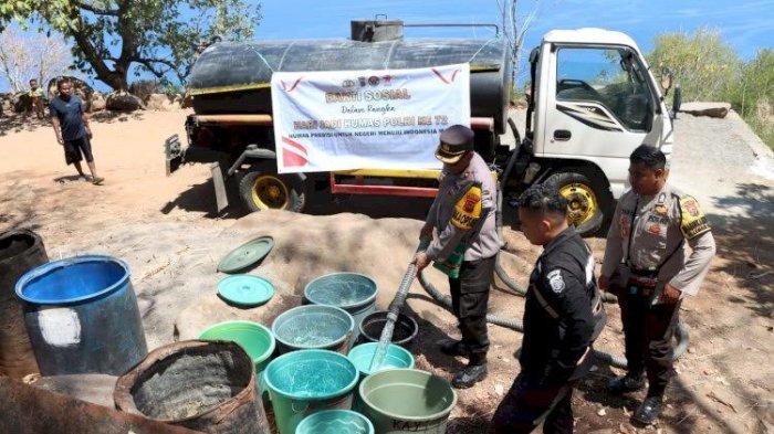 Polres Alor Distribusikan Air Bersih ke Kampung Adat Takpala - Pos-kupang.com