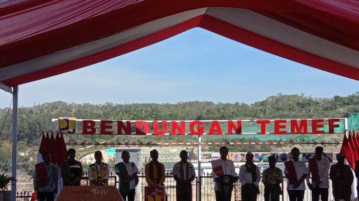 BREAKING NEWS: Presiden Joko Widodo Tiba di Bendungan Temef - Pos-kupang.com