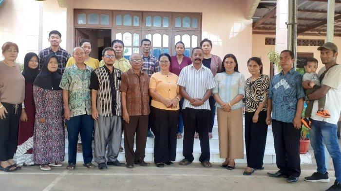 Keluarga Besar SMA Negeri 5 Kupang Gelar Natal Bersama, Veronika Wawo ... Keluarga Besar SMA Negeri 5 Kupang Gelar Natal Bersama, Veronika Wawo ...