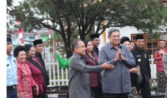 Ayam Jantan Putih Simbol Ketulusan Orang Manggarai - Pos-kupang.com