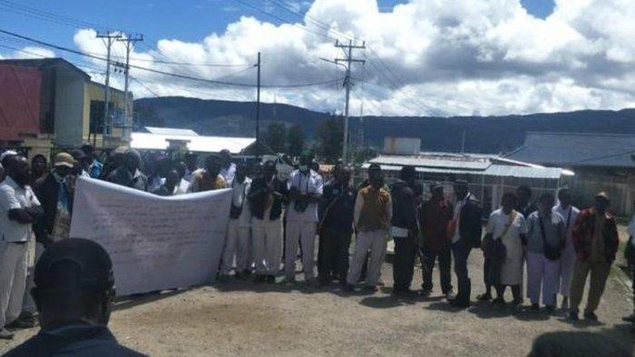 Ada Apa Dibalik "Pendudukan Sementara" RSUD Paniai Papua Tengah oleh ...