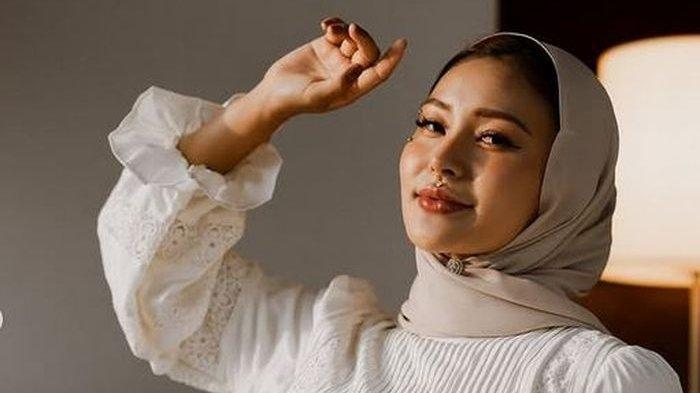 Rae Lil Black Hijrah , Mantan Bintang Film Biru Memilih Masuk Islam - Pos-kupang.com