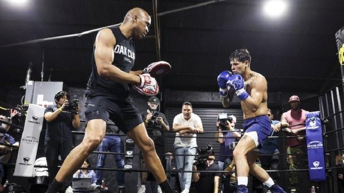 Jadwal Tinju Dunia, Konseling dari Pelatih Derrick James Kunci Kesuksesan Ryan Garcia - Pos ...