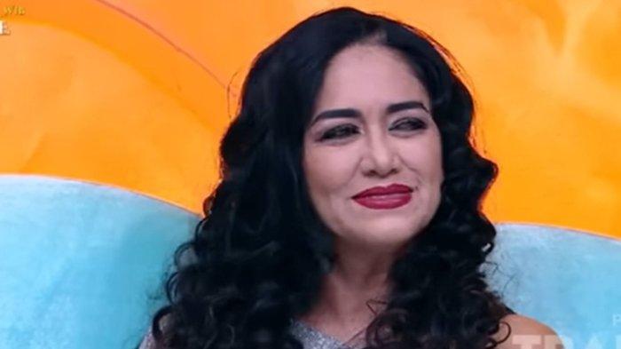 Suzzanna Bangkit Lagi di Malam Jumat Kliwon, Sally Marcelina Comeback ...