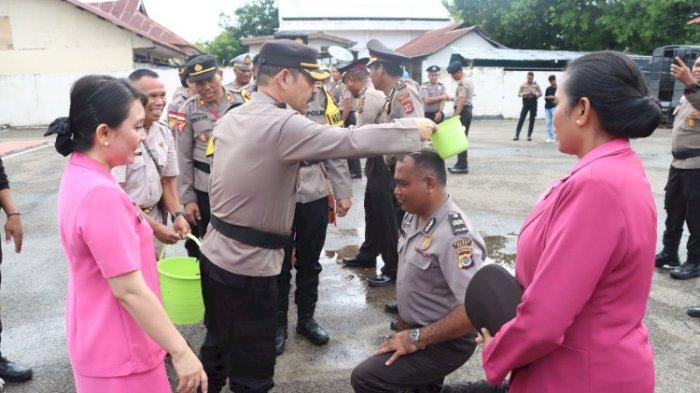 33 Personel Polres Belu dan Kompi 3 Yon A Pelopor Terima Kenaikan Pangkat - Pos-kupang.com