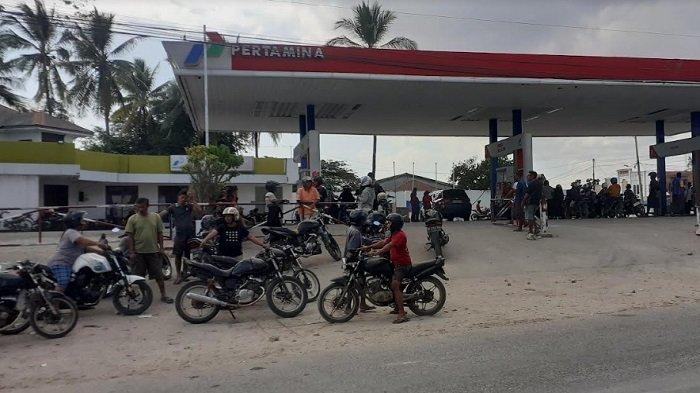 Cegah Antrean BBM di SPBU, Pemkab Sumba Barat Daya Terjunkan Tim ...
