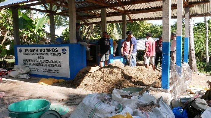 Tim PKM Skema PDB Uniflor Gelar Pelatihan Pembuatan Pupuk Kompos Bokashi di Ondorea Barat - Pos ...