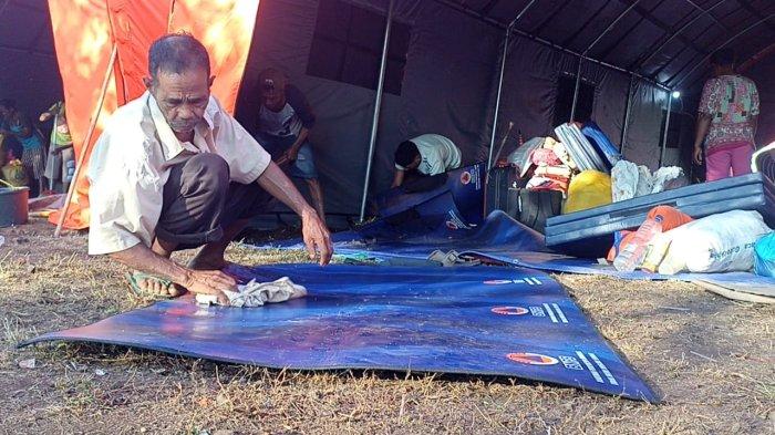 Lewotobi Erupsi, Tenda Pengungsian Dilanda Hujan, Warga Tidur di ...