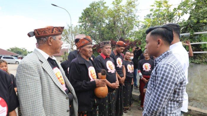 Tokoh Adat Masyarakat Tenda Langke Rembong Manggarai Dukung Ganjar Presiden - Pos-kupang.com