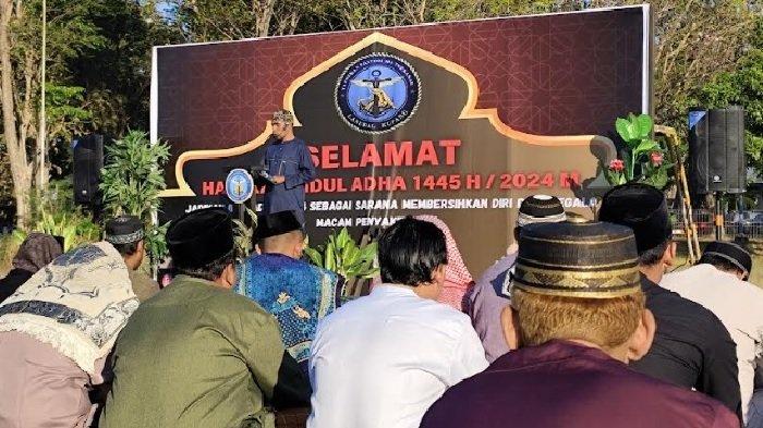 Umat Islam Penfui Timur Shalat Idul Adha di Kawasan Militer Lanudal Kupang - Pos-kupang.com