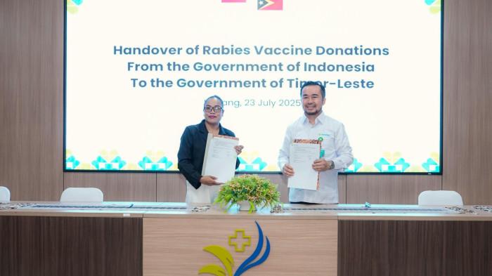 Indonesia Serahkan 2.000 Vial Vaksin Anti Rabies ke Timor Leste - Pos ...