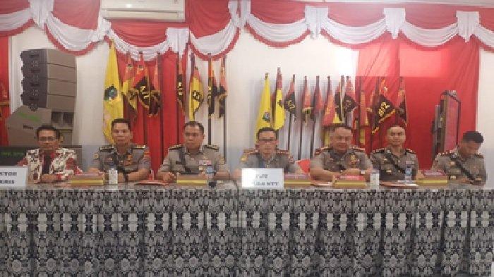 Wakil Rektor UKAW Hadiri Penyerahan Ijazah Bintara Polri di SPN Polda ...