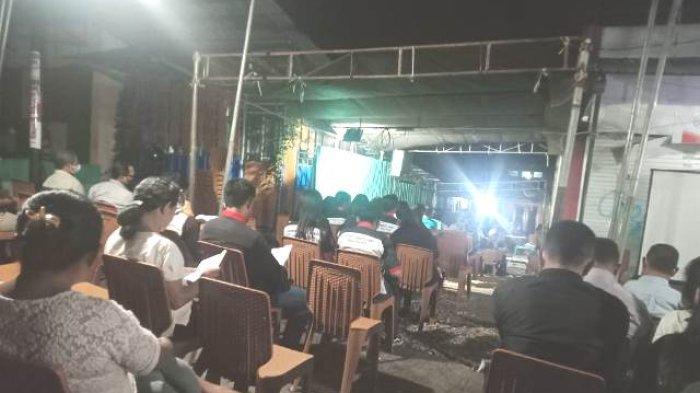 Kerabat Astrid Manafe dan Lael Gelar Doa Bersama - Pos-kupang.com