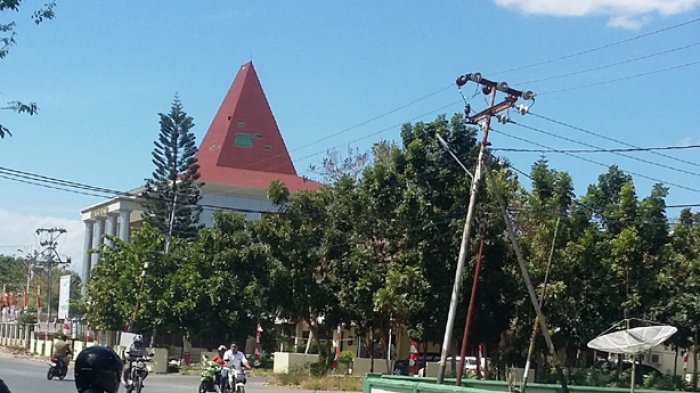 Baru Setahun Berdiri, Gedung DPD RI Provinsi NTT Sudah Bocor - Pos ...