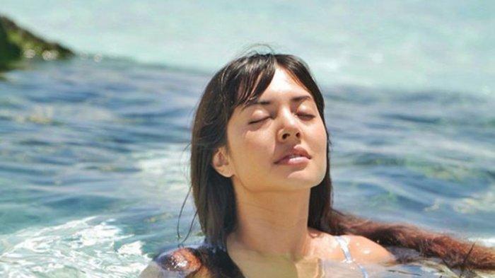 Aurelie Moeremans: Asmara Selama 4 Tahun Kandas - Pos-kupang.com Aurelie Moeremans: Asmara Selama 4 Tahun Kandas - Pos-kupang.com