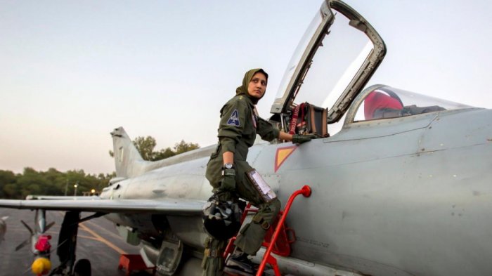 Ini Dia Ayesha Farooq, Pilot Wanita Pertama di Angkatan Udara Pakistan ...