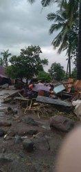 Warga di Desa Amakaka Kabupaten Lembata Hilang Terseret Banjir, Belasan ...
