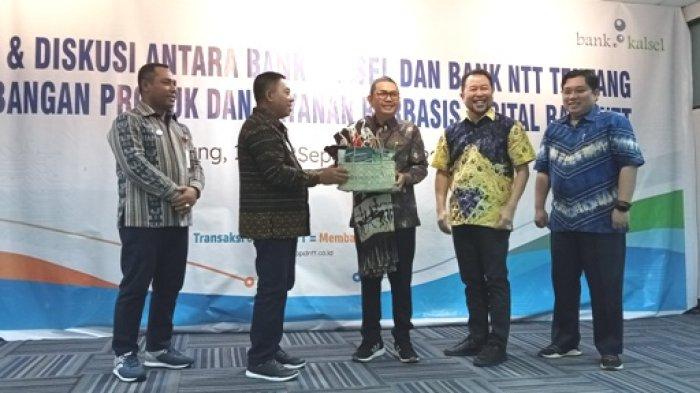 Bank Kalsel Kunjungi Bank NTT, Ini Harapan Bagi Masyarakat - Pos-kupang.com