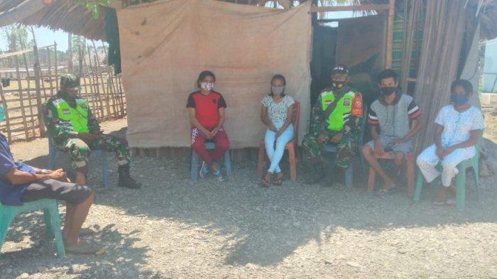 Anggota Kodim TTU dan Mahasiswa Unimor Bantu Warga di Desa Oesoko - Pos ...