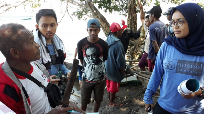 Staf Missol Baseftin Flotim Sosialisasikan Nelayan tentang Biota Laut ...