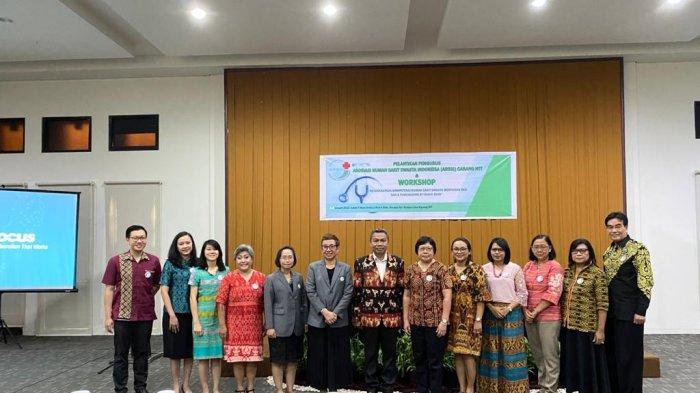 Dokter Herly Soedarmadji Dilantik Jadi Ketua ARSSI NTT - Pos-kupang.com