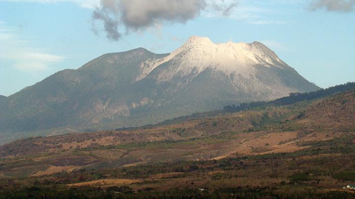 Daftar 68 Gunung Api yang Terus Aktif di Indonesia, 15 Gunung Ada di ...