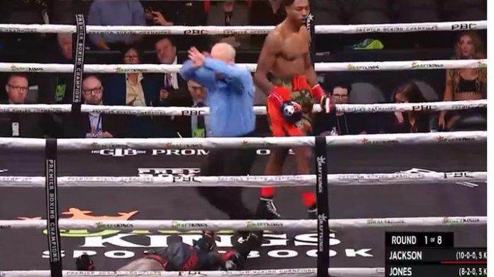 Hasil Tinju Dunia, Pukulan Keras Hook Kiri Willie Jones Robohkan Derrick Jackson - Pos-kupang.com