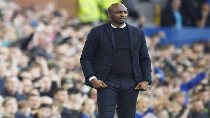 Ini Penyebab Bos Crystal Palace Patrick Vieira Menendang Suporter ...