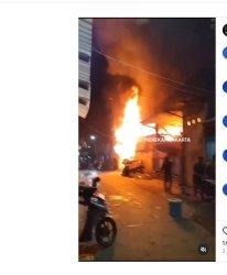 Berita Viral Kebakaran di Jalan Drain Kampung Sawah Gang Swadaya 1 ...