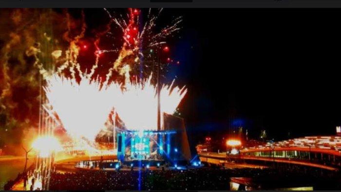 Konser Musik dan Pertunjukan Kembang Api Meriahkan Malam Pergantian Tahun di Labuan Bajo - Pos ...