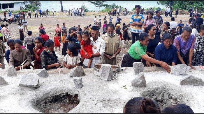 Setahun Seroja, Warga Amakaka Lembata Gelar Misa di Lokasi Eks Banjir ...