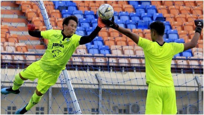 Kiper Persib Bandung I Made Wirawan Bicara Liga 1 2020, Sebut Semua Tim ...