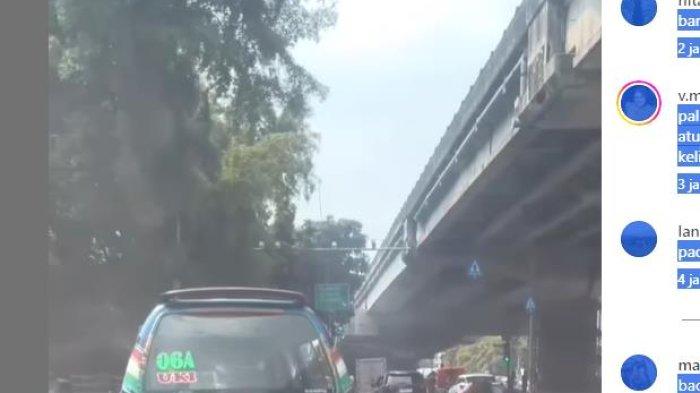 Berita Viral Kecelakaan Angkot di Jalan Raya Bogor Bawah Flyover Pasar Rebo, Korban Terlindas ...