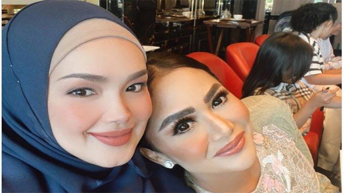 Krisdayanti Pose Bersama Siti Nurhaliza , Natizen Fokus ke Makeup KD ...