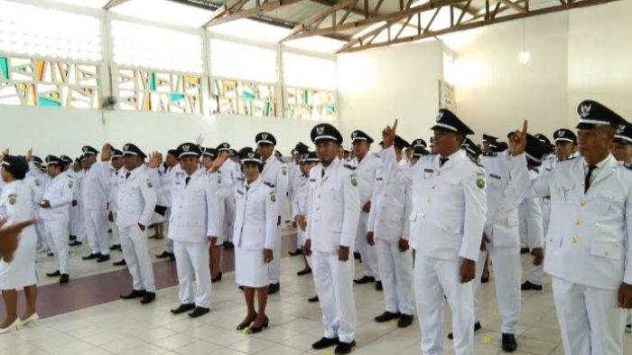 Berselang Sehari Pelantikan, Ratusan Kepala Desa di Malaka Dibagikan ...