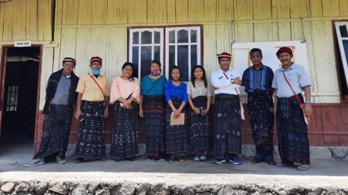 Linus Lusi Puji Masyarakat Jerebuu di Ngada - Pos-kupang.com