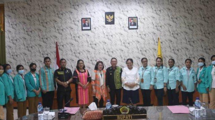 149 Mahasiswa Kebidanan Poltekkes Kemenkes Praktek di Desa Oelnasi ...